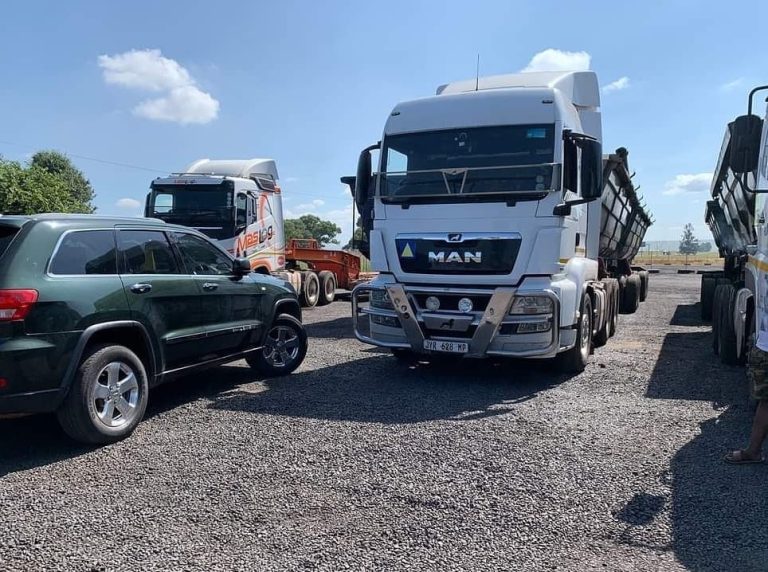 Trucks for Hire in Gauteng | Same Day | Pretoria & JHB